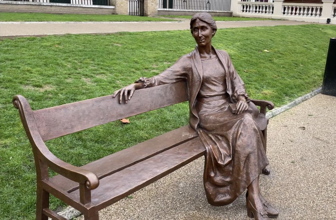 Statue of Virginia Woolf unveiled in Richmond - City News