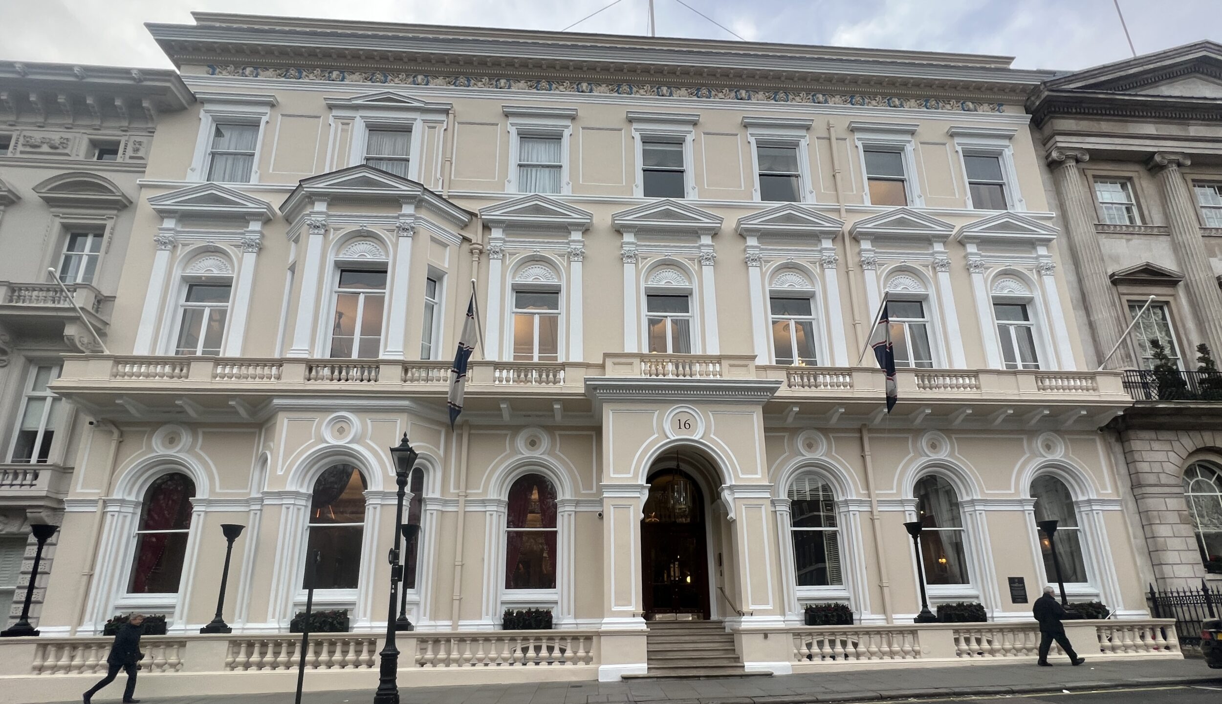 Members vote against women's membership - City News